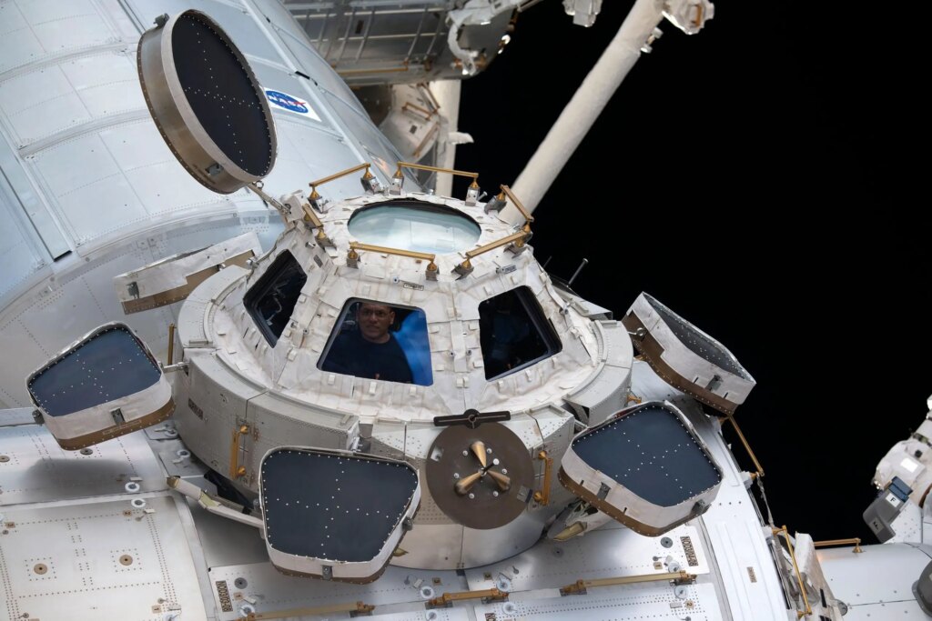 International Space Station Command Transition in Progress - SciTechPost